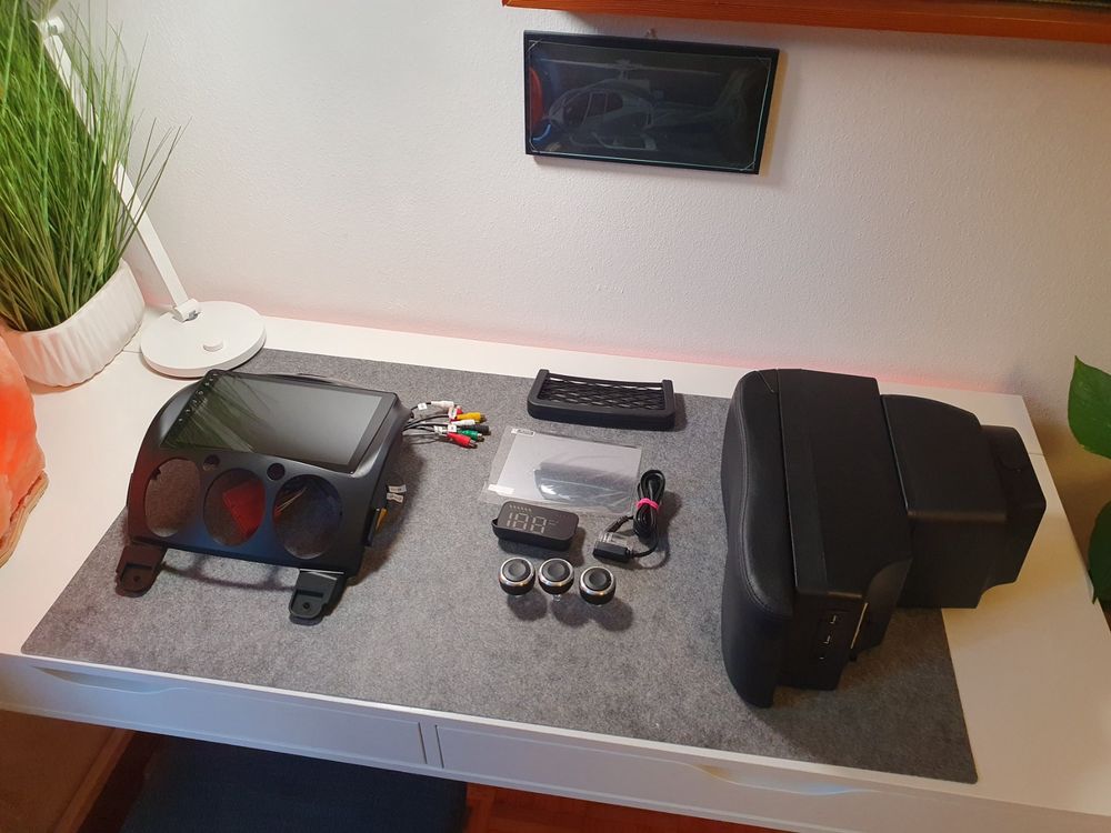 Mazda 2 (2010-2015) Android Radio + HUD + Arm Rest | Kaufen auf Ricardo