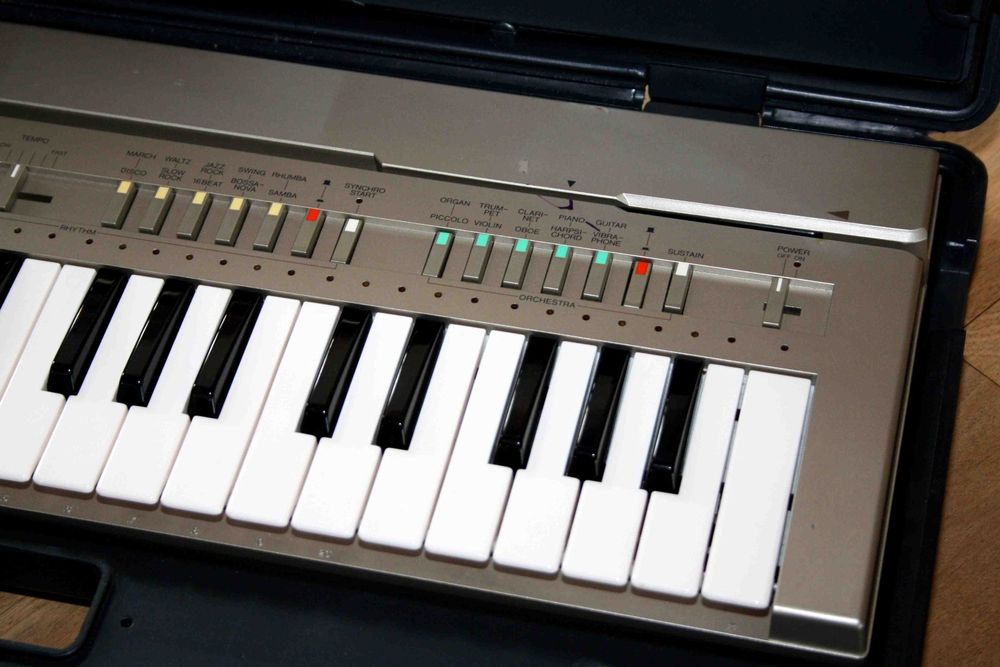Yamaha PortaSound PC-100 Lo-Fi Keyboard (Gebraucht) in Wahlendorf für CHF 50 – mit Lieferung auf ...