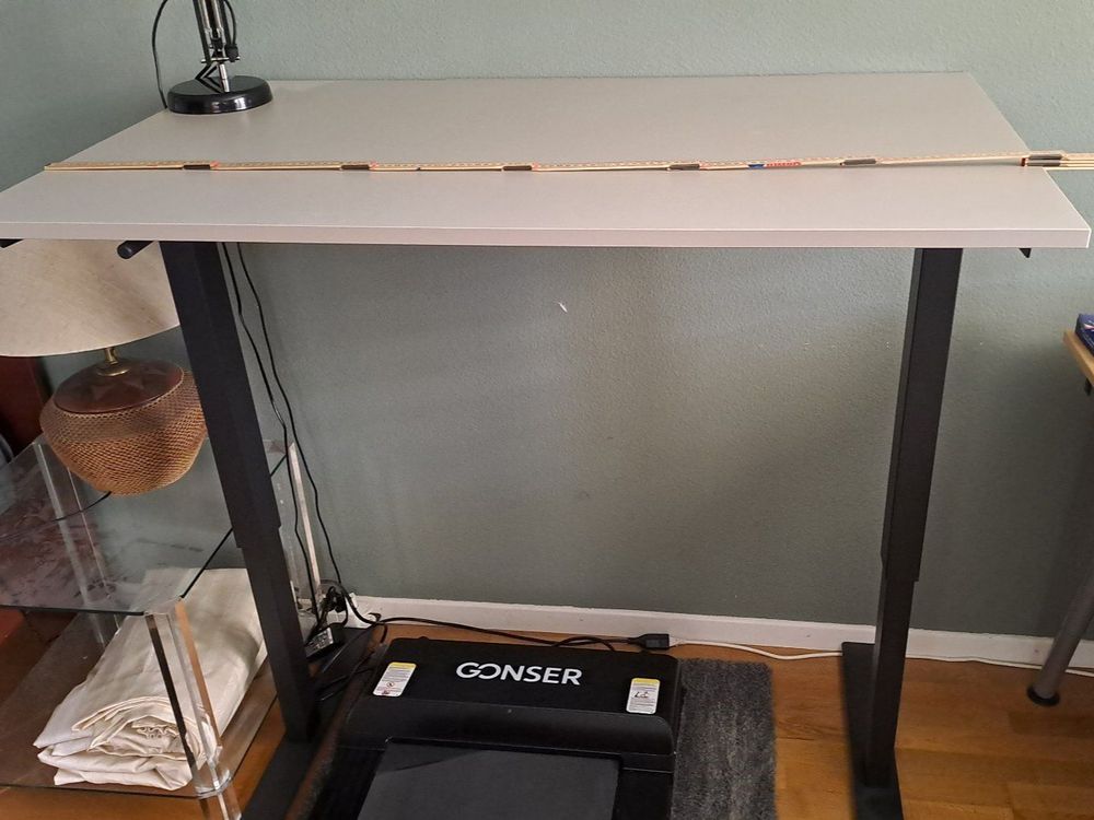 Manual Standing Desk, in good condition (Gebraucht) in Rieden AG für ...