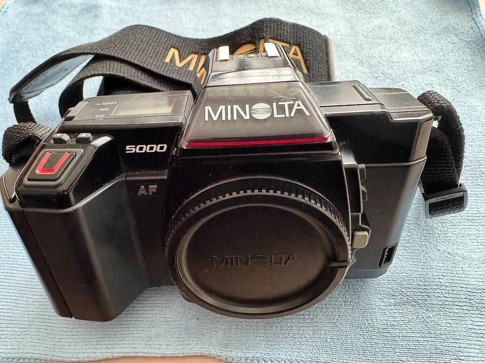 Minolta 5000 mit zwei Objektiven AF100-300 und AF35-70 (Gebraucht) in ...