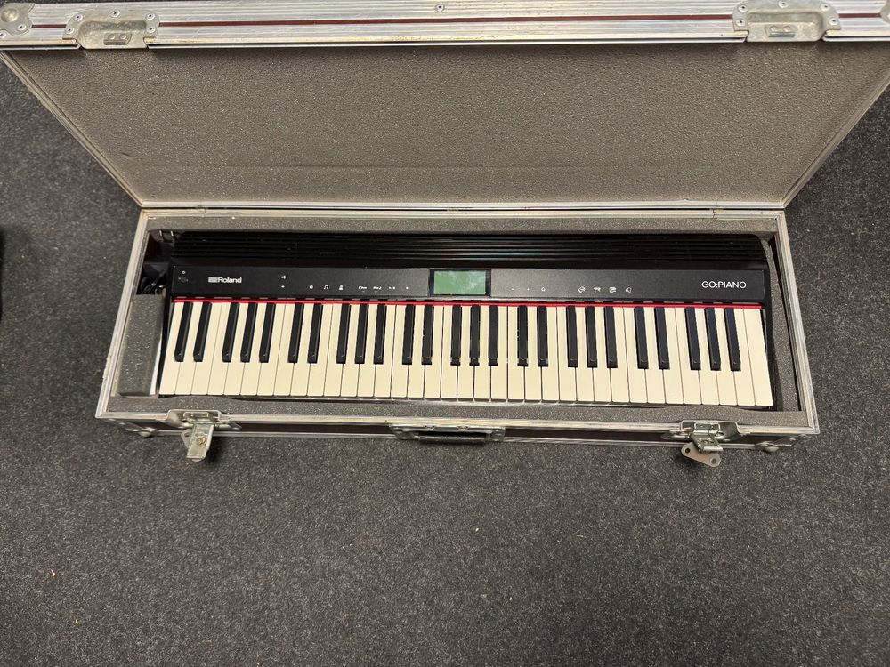 Roland Go Piano inkl. Koffer lief gratis (Gebraucht) in Thun für CHF ...