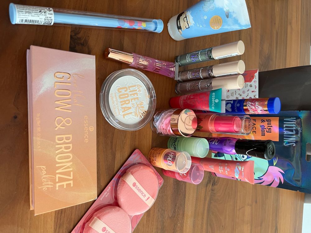 Essence Beauty Set (Neu und originalverpackt) in Metzerlen für CHF 20 ...
