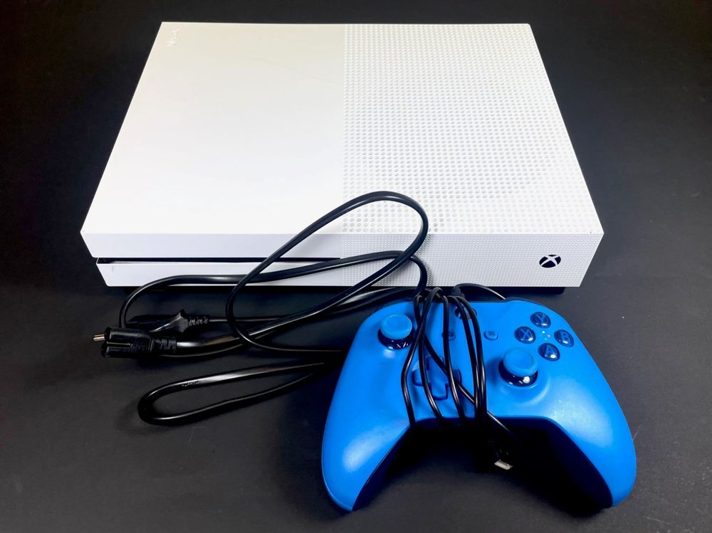 XBOX ONE S 1 TB weiss, inklusive Controller | Kaufen auf Ricardo