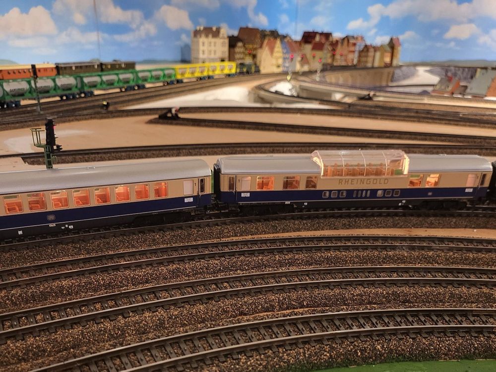 Märklin Rheingold 28503 und Wagen 40891 alle mit Beleuchtung (Neu und ...