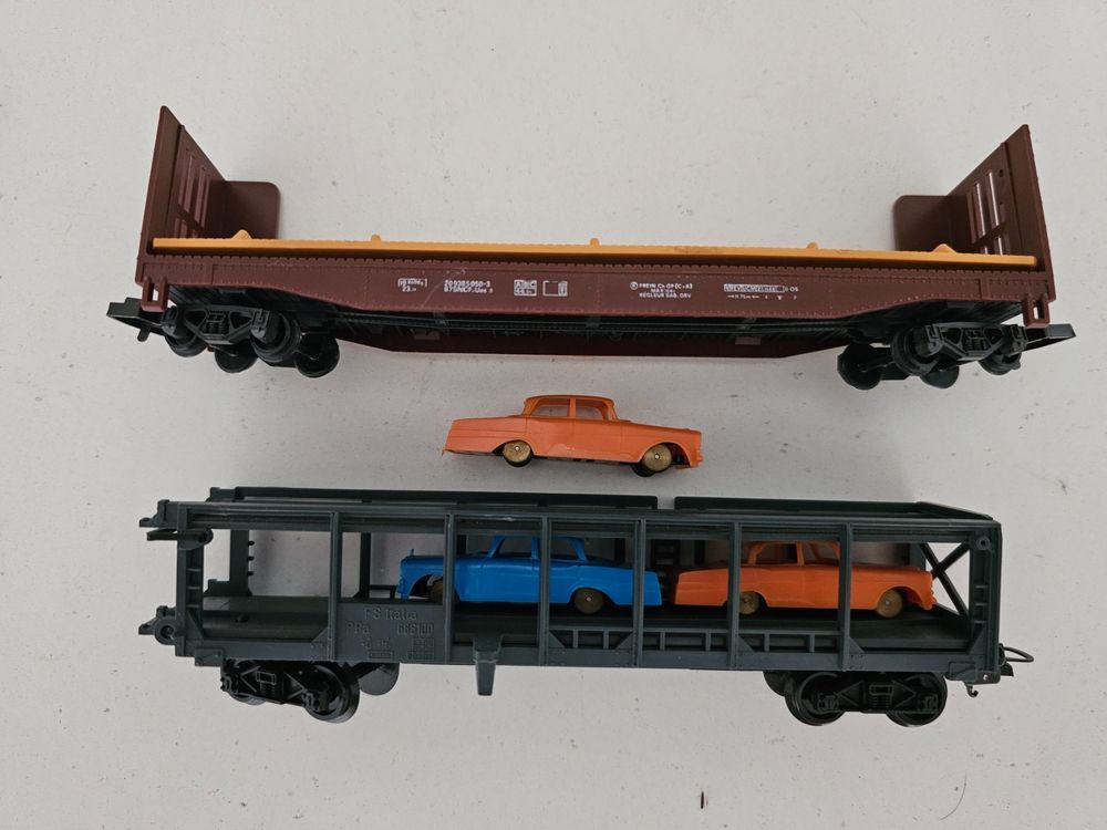 Lima 2 wagons dès 1.-fr (Gebraucht) in bassecourt für CHF 6 – mit ...