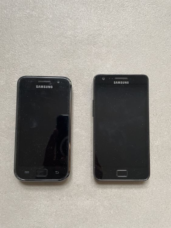 Zwei Samsung Natel (alt) (Gebraucht) in Adligenswil für CHF 15 – mit ...