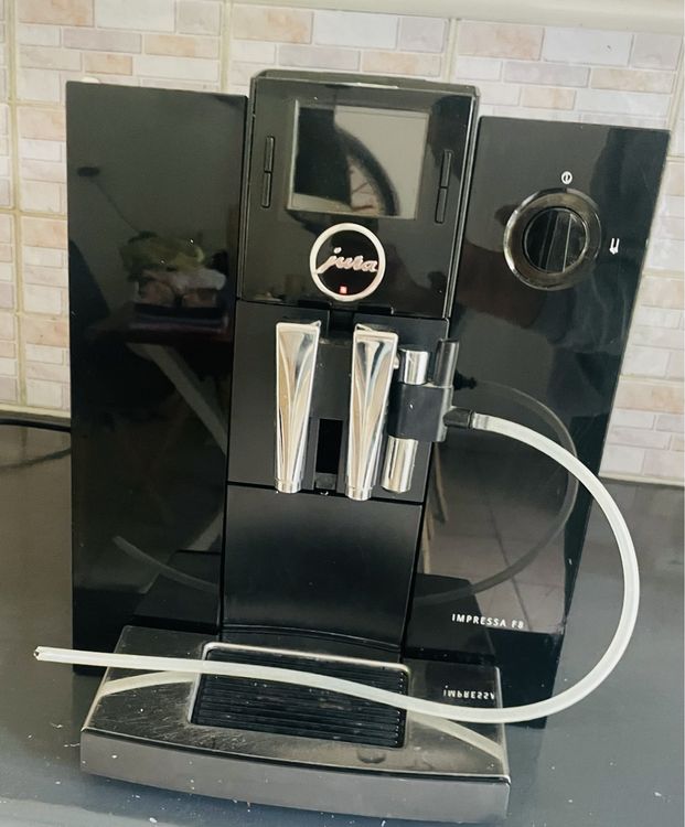 Kaffemaschine Jura Impressa F8 (Gebraucht) in Gontenschwil für CHF 215 – nur Abholung auf ...