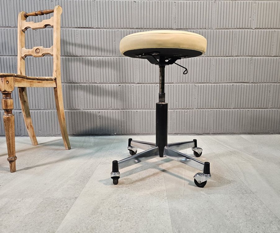 1970s Swivel-Stool Drehhocker Polsterhocker, Rollhocker (Gebraucht) in ...