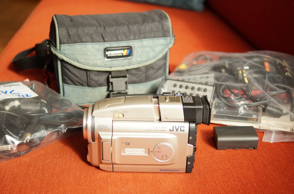 JVC GR-DVL9800 MiniDV Camcorder / viel Zubehör! (Gebraucht) in St ...