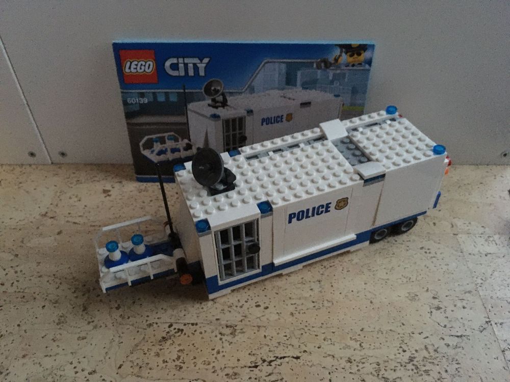 Lego Polizei Truck, als fahrende Polizeistation 60139 | Kaufen auf Ricardo