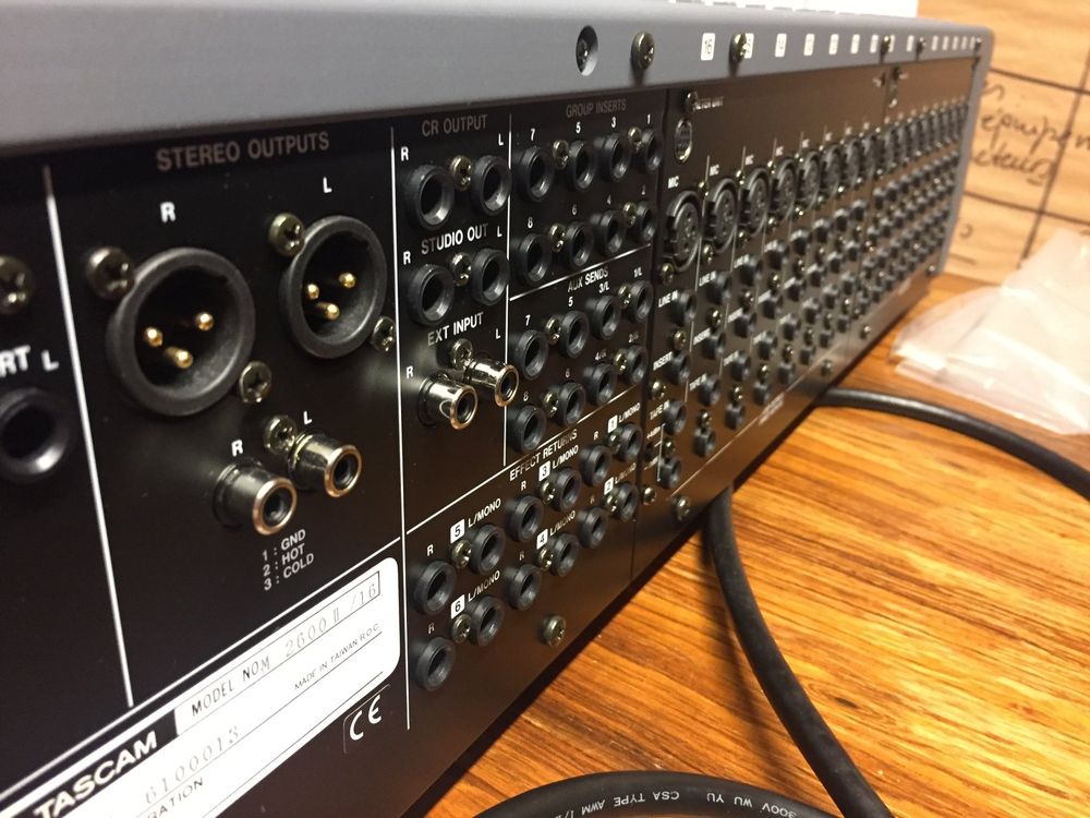 Table de mixage studio analogique TASCAM M-2600 Mk2 | Kaufen auf Ricardo