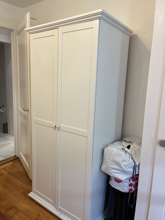 Armoire JYSK (D'occasion) à Pully pour CHF 1 – retrait uniquement ...