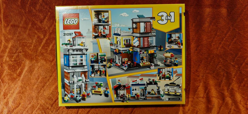LEGO Creator 31097 – Stadthaus mit Zoohandlung & Café (Neu und ...