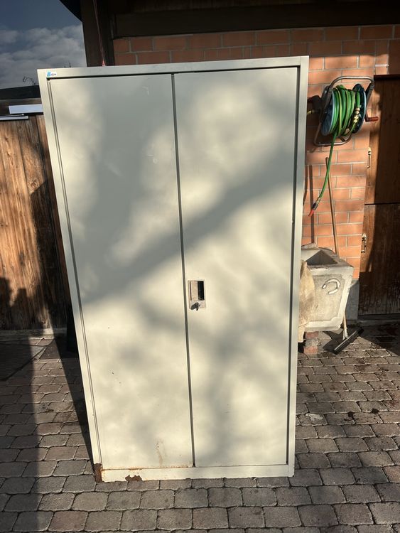 Lista schrank (Defekt) in Wengi b. Büren für CHF 5 – nur Abholung auf ...