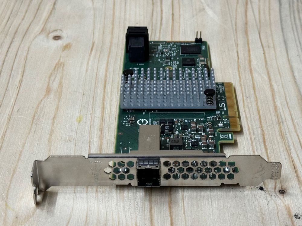 LSI Broadcom SAS 9300-4i4e Interface Cards/Adapter Internal (Gebraucht ...
