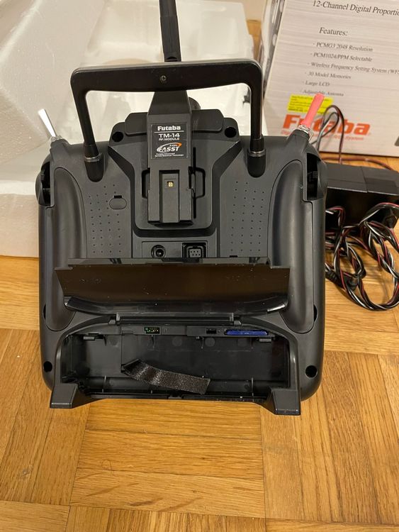 Futaba T12FG 12 Channel Digital Proportional R/C System (Gebraucht) in ...