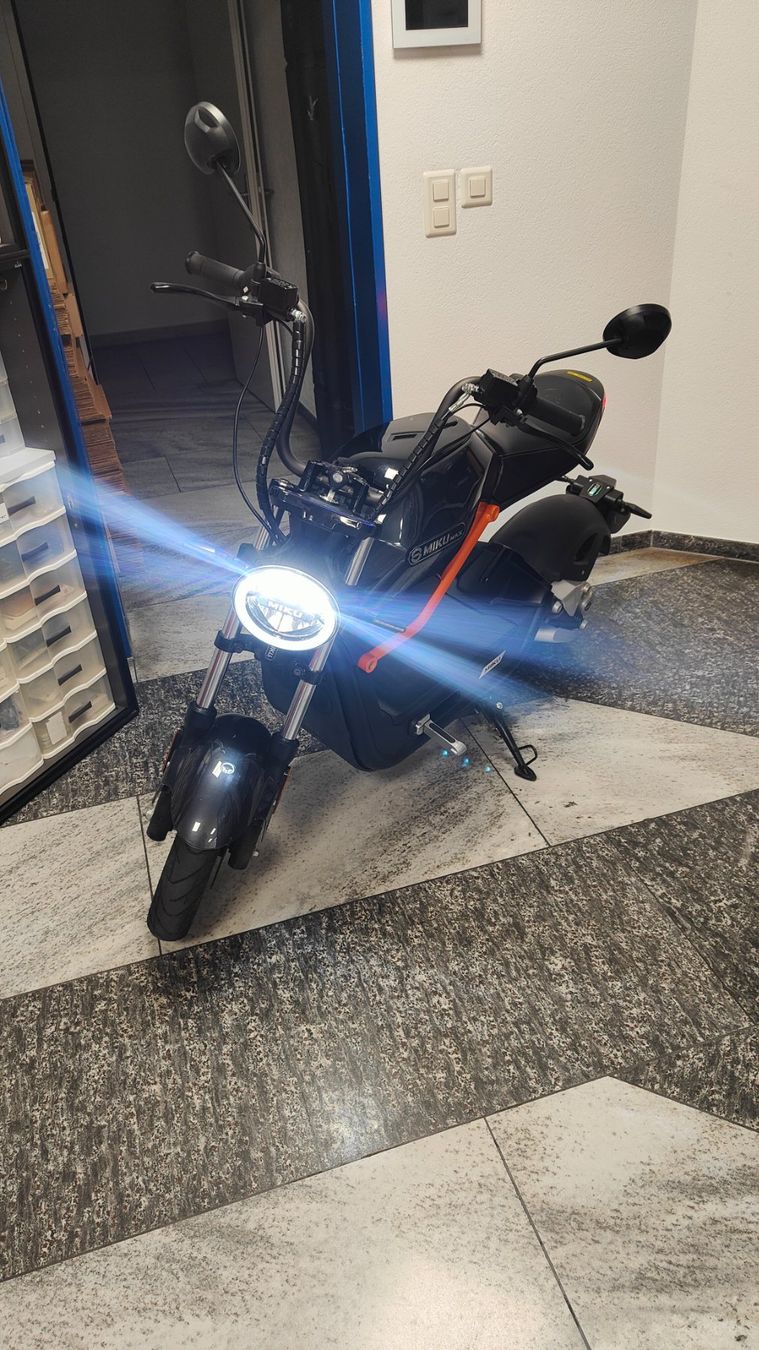 Miku Max E-Roller E-Scooter 20 Km/h (Strassenzugelassen) (Gebraucht) in Zürich für CHF 2199 ...