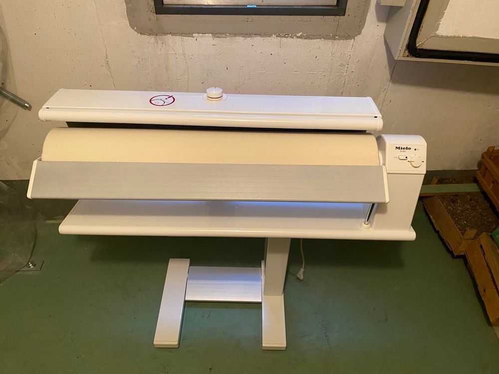 Miele B890 Bügelmaschiene | Kaufen auf Ricardo