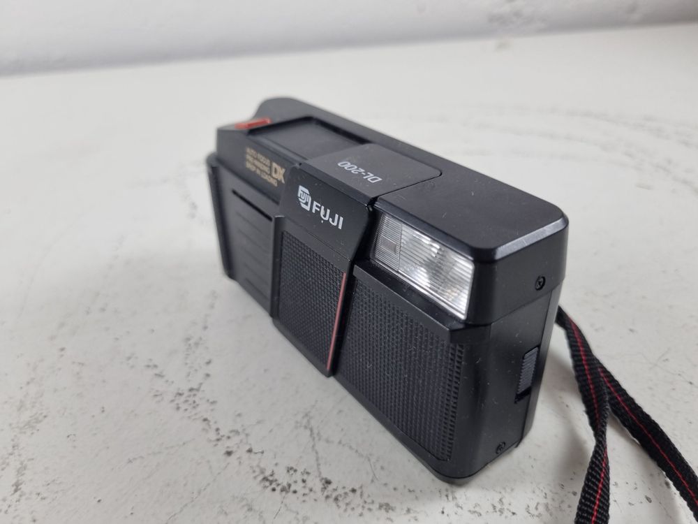Fuji Compact Camera DL-200 DX (Gebraucht) in Basel für CHF 10 – mit Lieferung auf Ricardo kaufen
