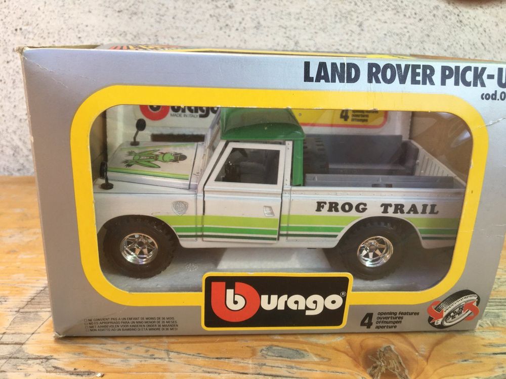 Land Rover Pickup Frog Trail Burago 1:24 (Neu und originalverpackt) in ...