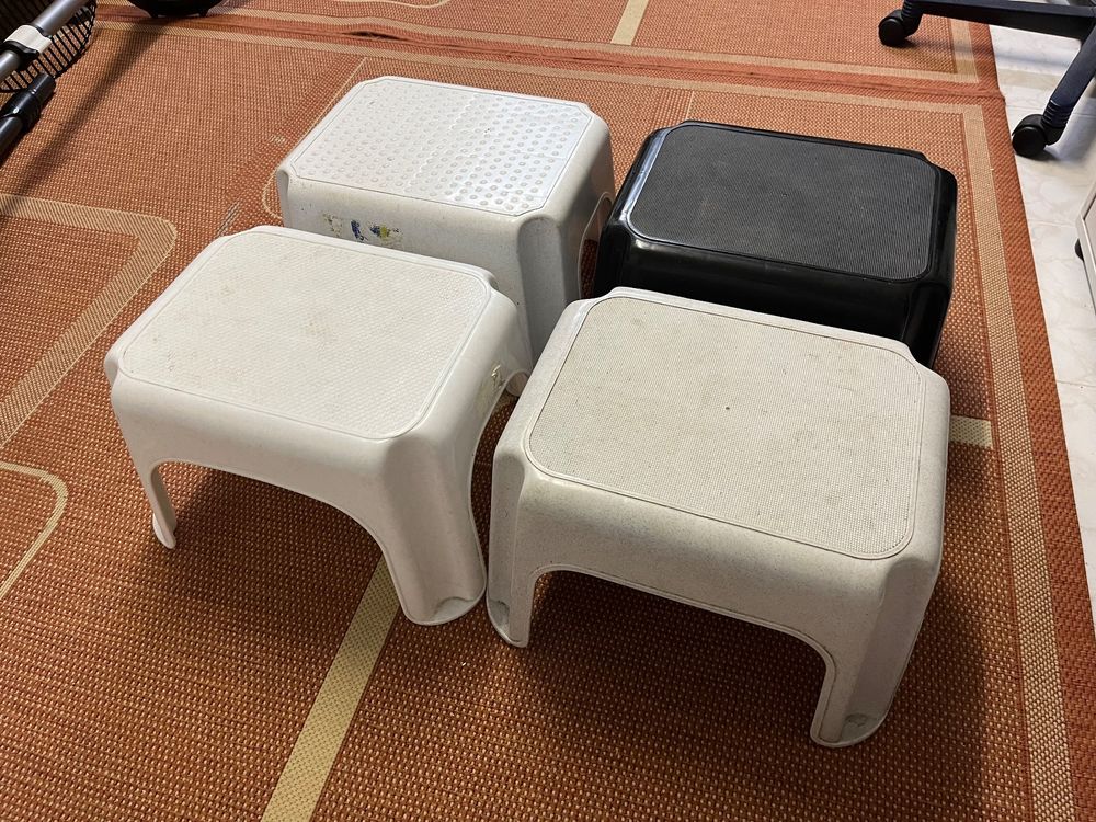 Tritthocker 4 Stück (Gebraucht) in Adliswil für CHF 1 – nur Abholung auf Ricardo kaufen