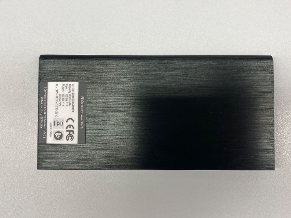 PORSCHE DESIGN Powerbank 8'000 mAh (Neu und originalverpackt) in St ...