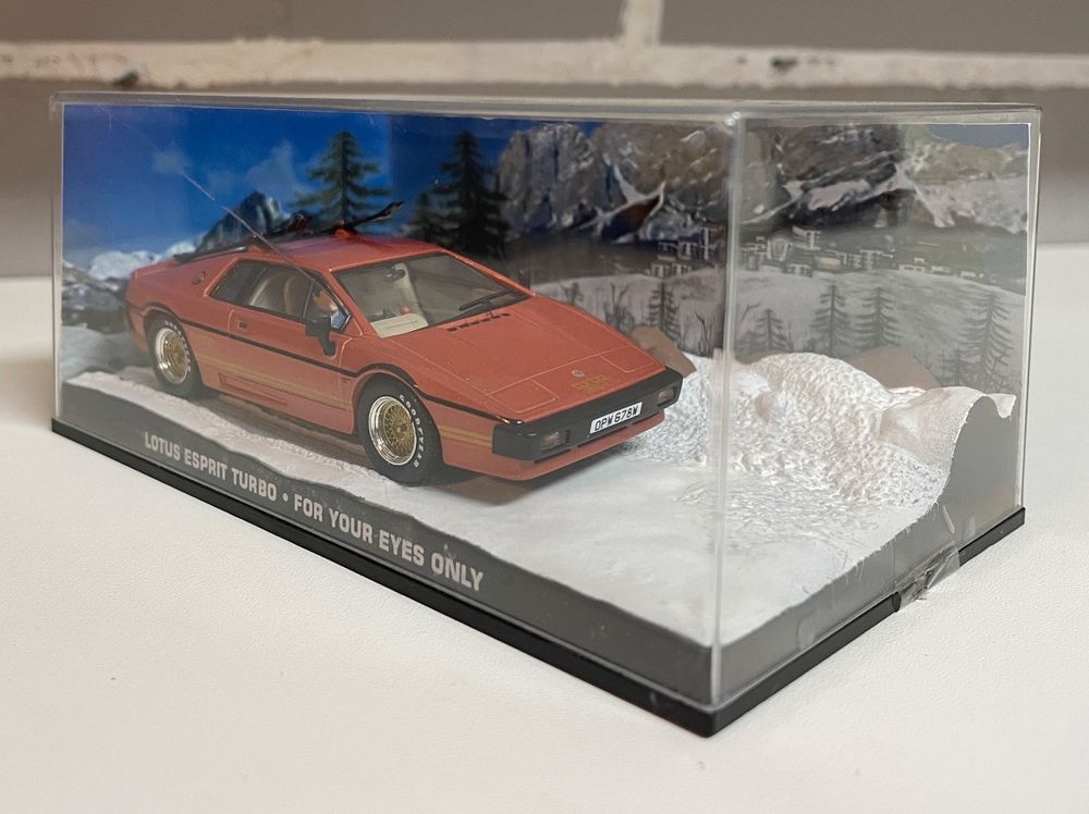 James Bond mini Diorama 1:43 - Lotus Esprit (Neu (gemäss Beschreibung ...