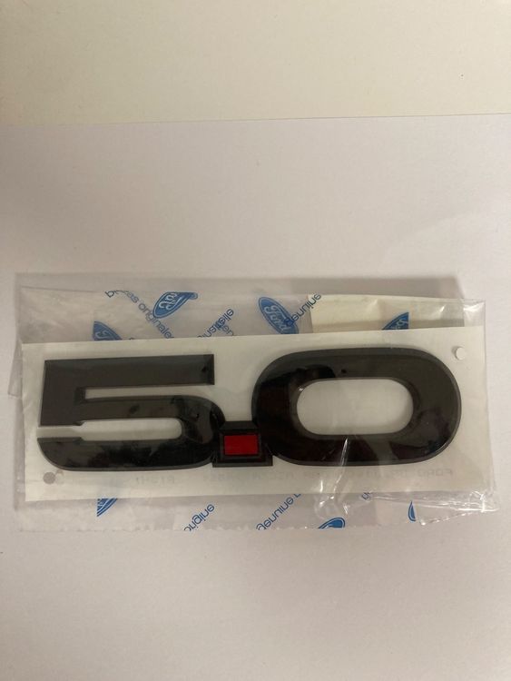 Ford Mustang 5.0 Liter Emblem schwarz (Neu und originalverpackt) in für ...