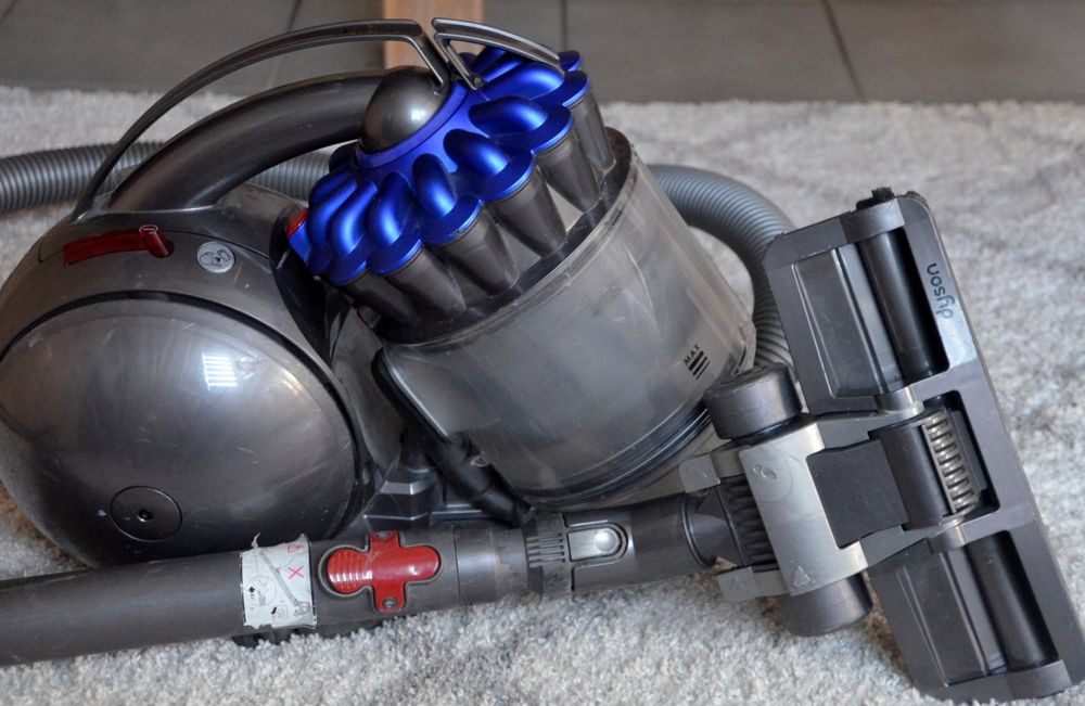 Dyson DC37 Staubsauger / aspirateur | Kaufen auf Ricardo