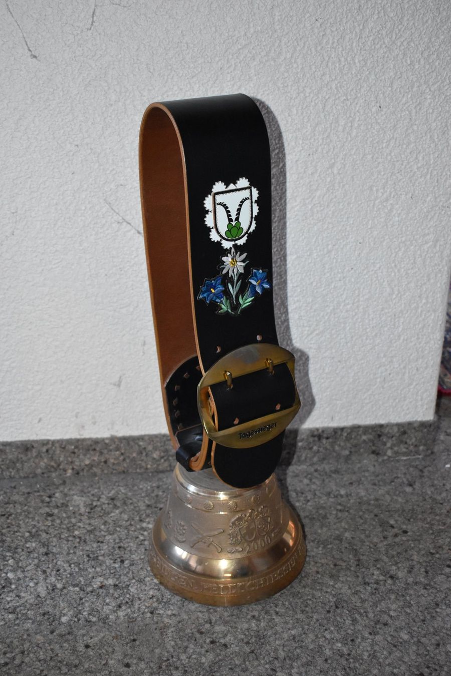 Glocke, Gusset Uetendorf, Grösse Nr. 17, mit Riemen (Neu (gemäss ...