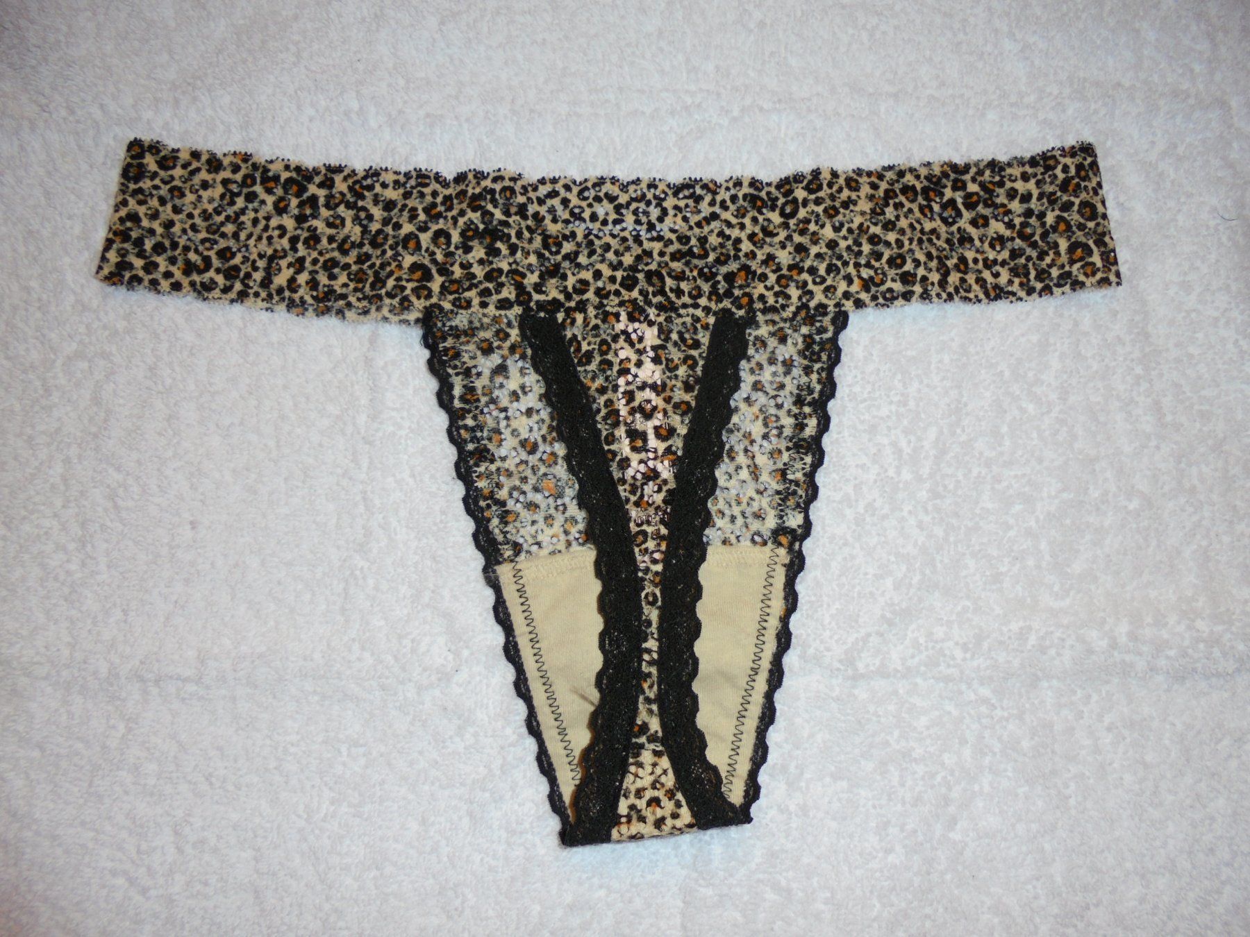VICTORIA'S SECRET LACIE THONG, S, NEU (Neuf avec emballage d'origine) à ...