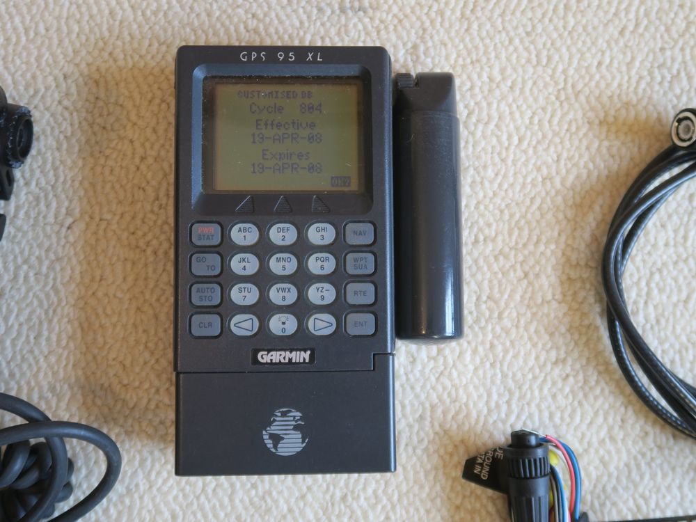 GARMIN GPS95 inkl. alles Zubehör | Kaufen auf Ricardo