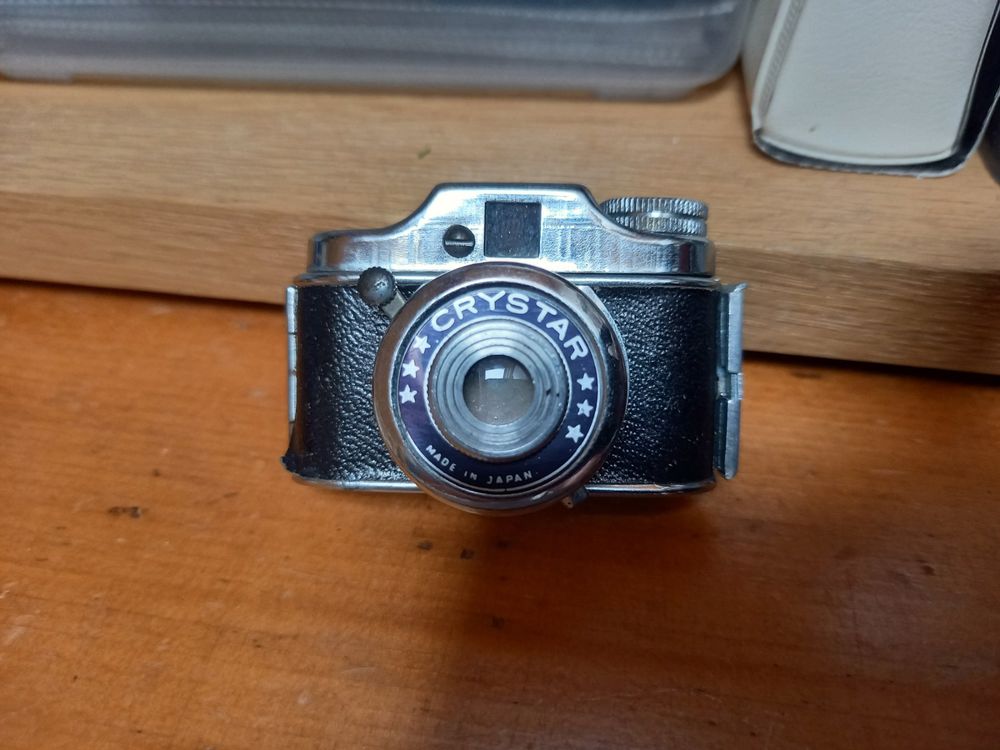 Crystar Camera mignature (1950) (Défectueux) à Vevey pour CHF 26 – avec livraison | Acheter sur ...