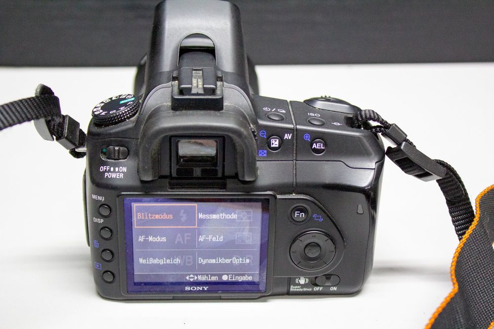 Sony Alpha DSLR-A200 10,2 MP DSLR Kamera Kit mit 18–70 mm | Kaufen auf ...