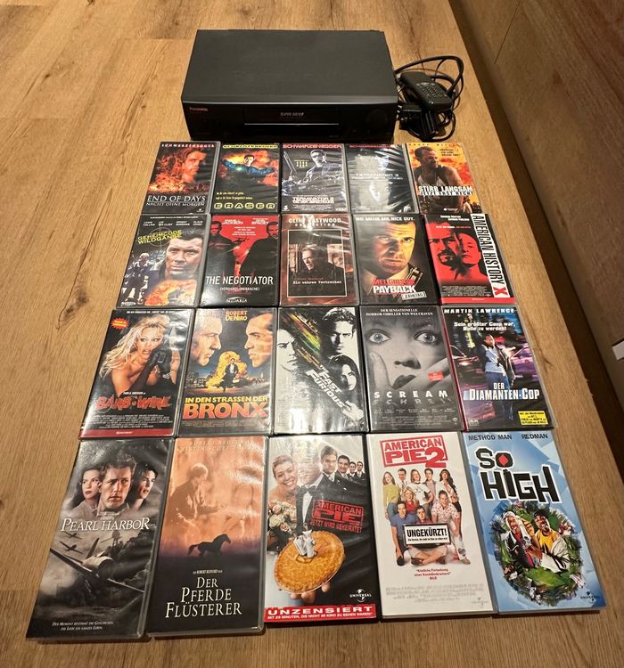 VHS Rekorder mit VHS Kasetten (Gebraucht) in Matten b. Interlaken für CHF 60 – mit Lieferung auf ...