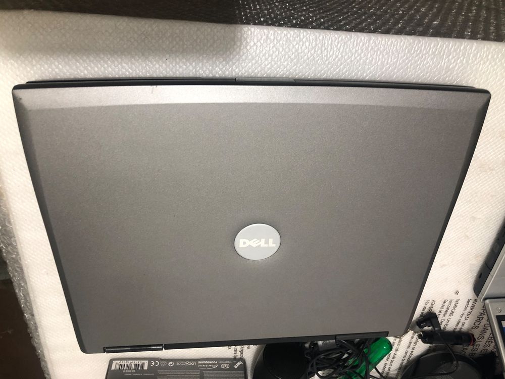 Dell latitude D530 Windows XP (Gebraucht) in Biel-Bienne für CHF 59 ...