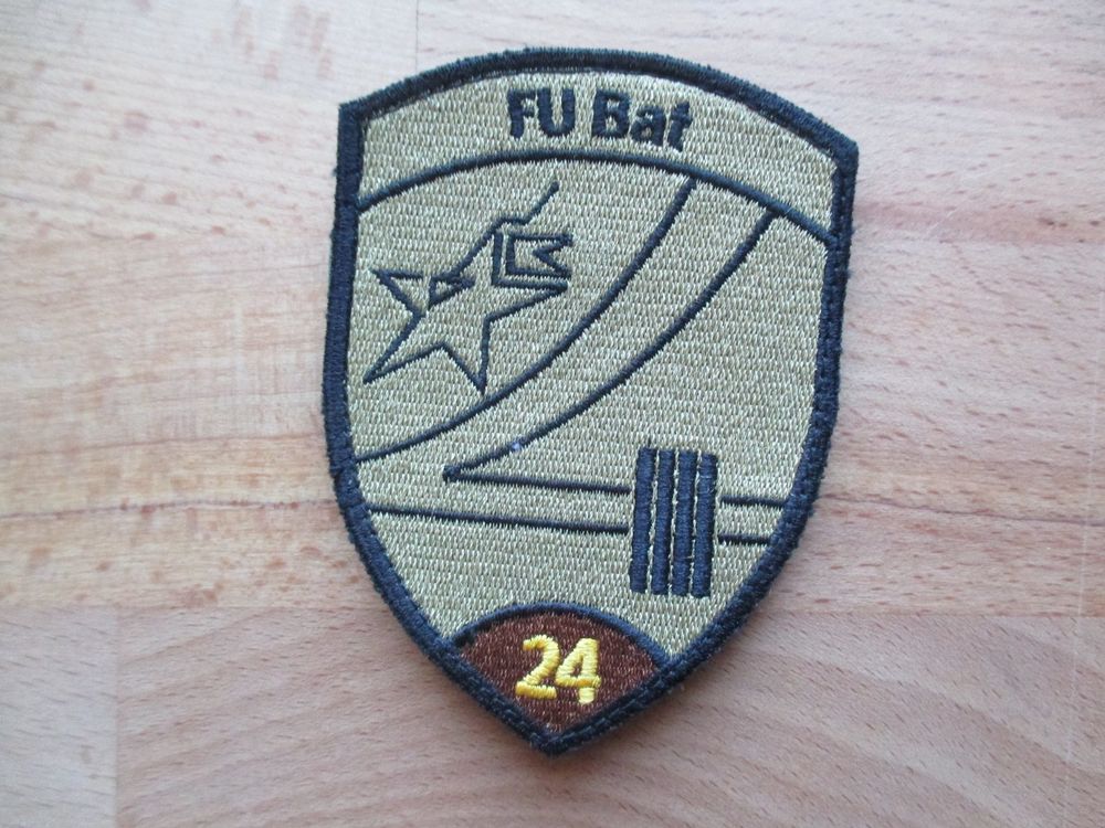 Badge Abzeichen Militär Schweiz mit Klett FU Bat 24 | Kaufen auf Ricardo
