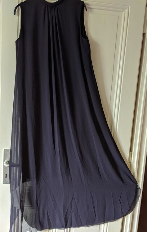 COS : Sublime aérienne robe marine M-L (Neu (gemäss Beschreibung)) in Petit-Lancy für CHF 80 ...