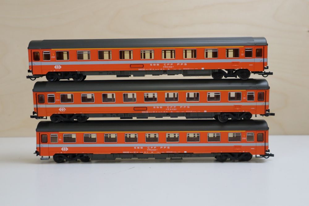 ROCO 3 x SBB Personenwagen H0 Schnellzug (Gebraucht) in Winterthur für ...