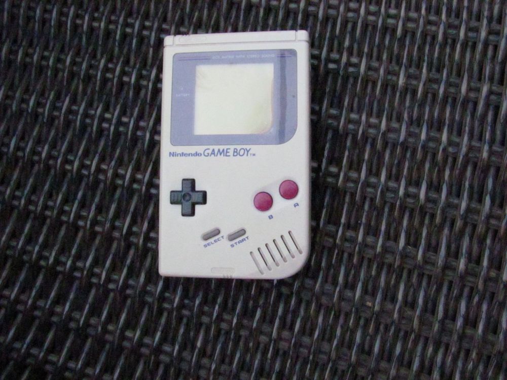 Nintendo Game Boy Tm (Defekt) in Uznach für CHF 50 – mit Lieferung auf ...