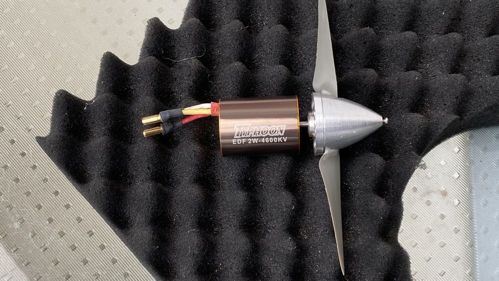 Typhoon Motor EDF 2W 4600 kV für 2s mit Prop und Aluspinner (Gebraucht ...