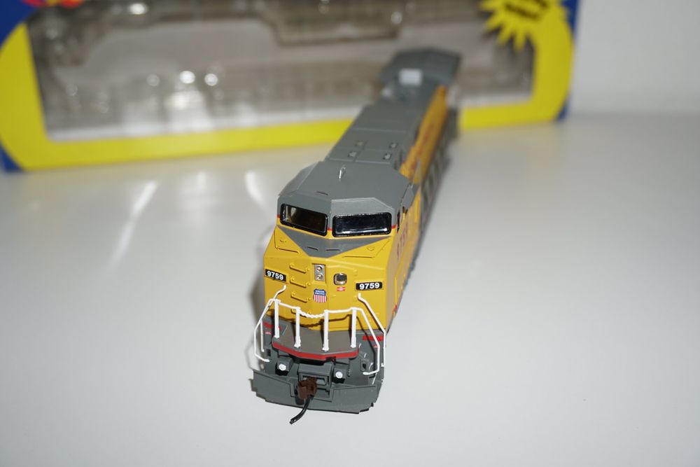 Athearn 80890 - Union Pacific Dash 9-44CW Diesellok H0/DC (Gebraucht) in Matten b. Interl für ...