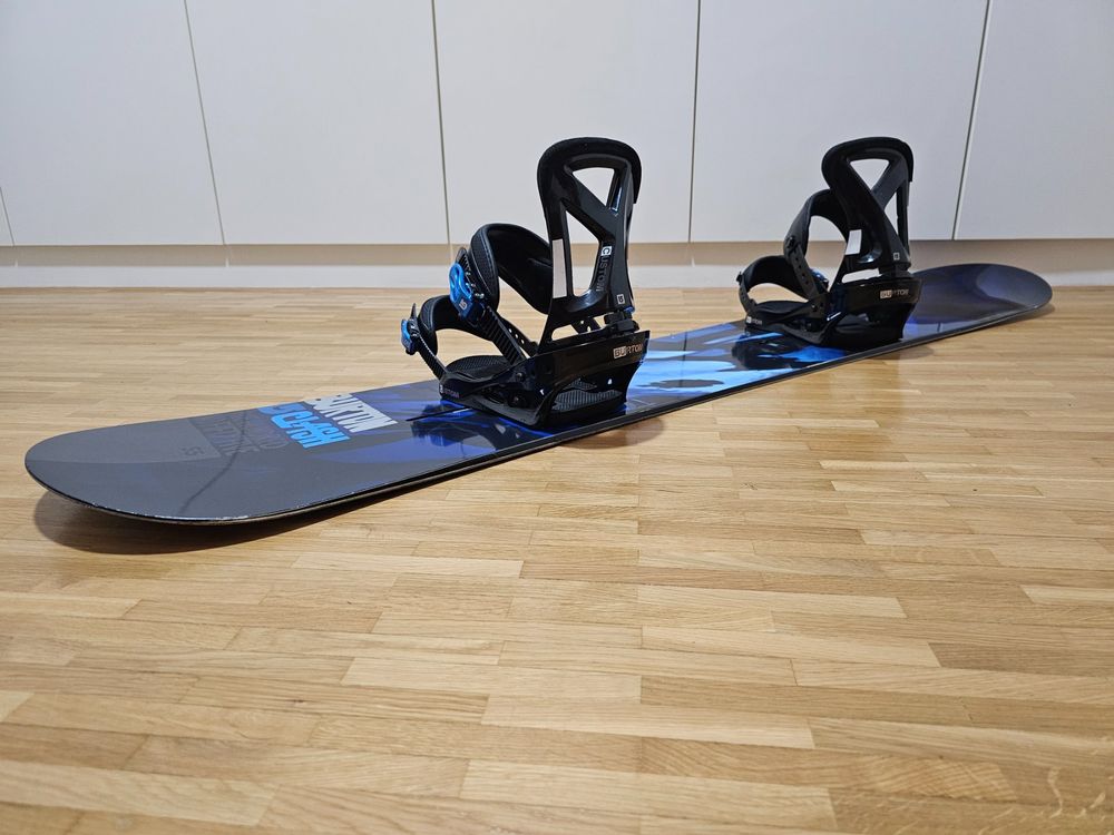 BURTON CLASH 155,V-Rocker mit NEUWERTIGE BURTON CUSTOM Gr. M (Gebraucht) in Aarau Rohr für CHF ...