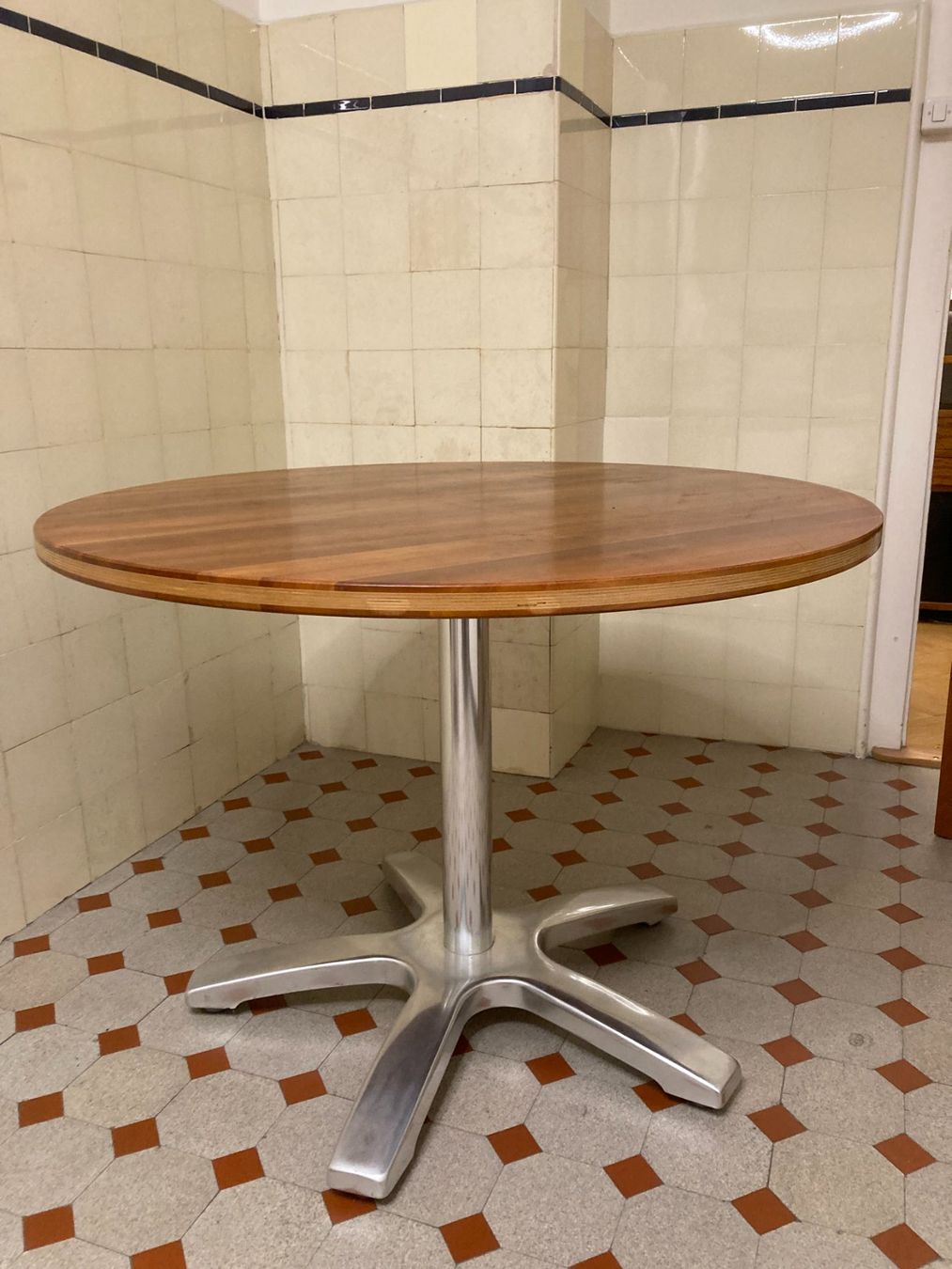 Table à manger en bois design Bulthaup (D'occasion) à Genève pour CHF ...