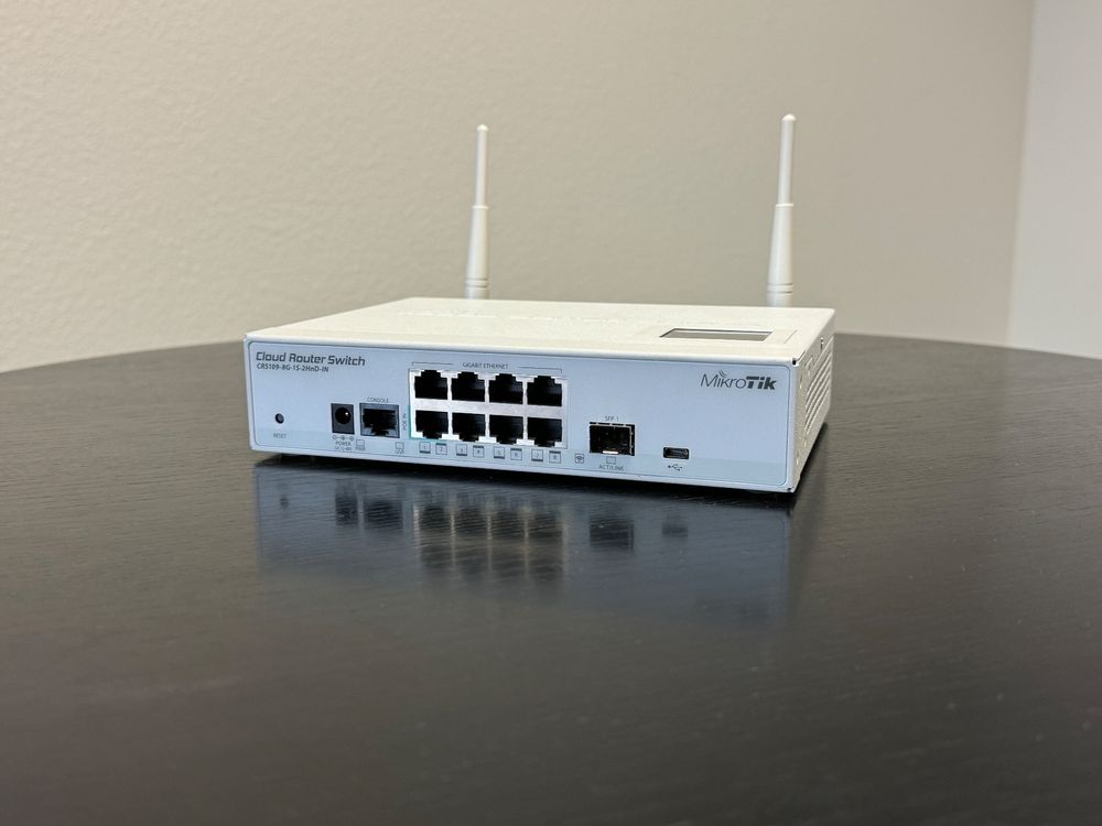 MikroTik Cloud Router Switch CRS109-8G-1S-2HnD-IN | Kaufen auf Ricardo