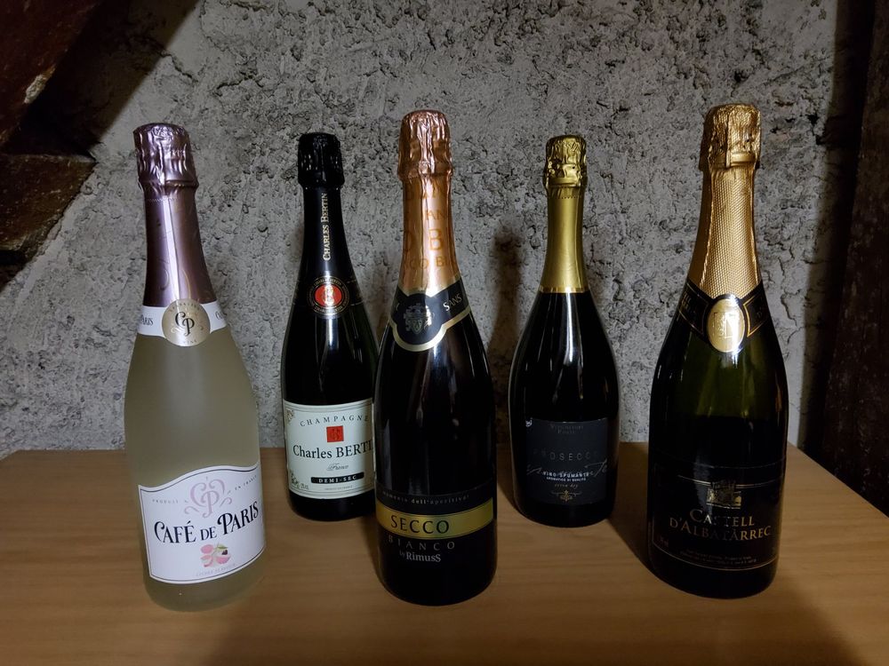 LOT Champagne/ Proseco (Nuovo (secondo la descrizione)) a Herisau per ...