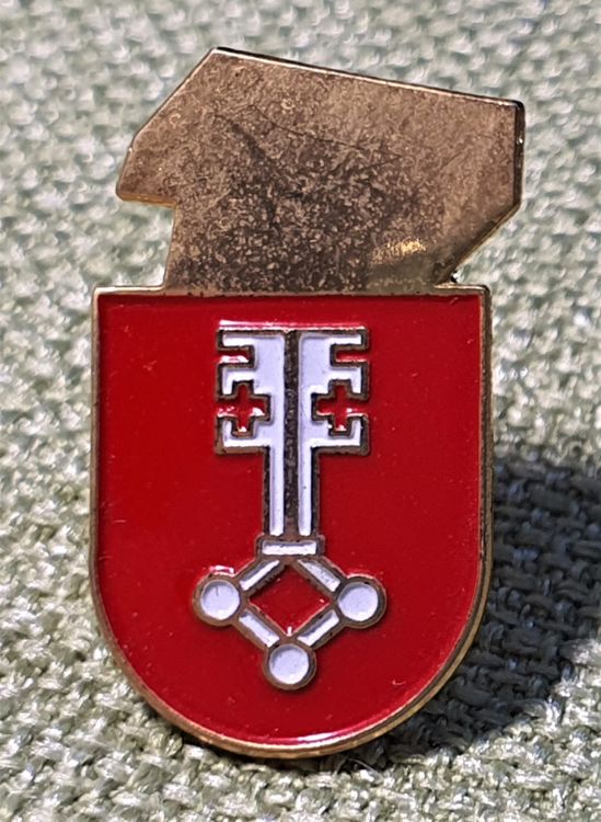 P031 - Pin Wappen mit Kantonsgrenze - Nidwalden | Acheter sur Ricardo