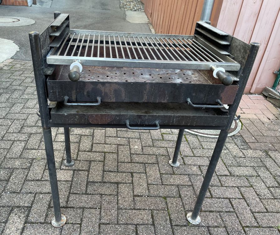 Holzkohlegrill (Gebraucht) in Pfäffikon ZH für CHF 150 – nur Abholung auf Ricardo kaufen