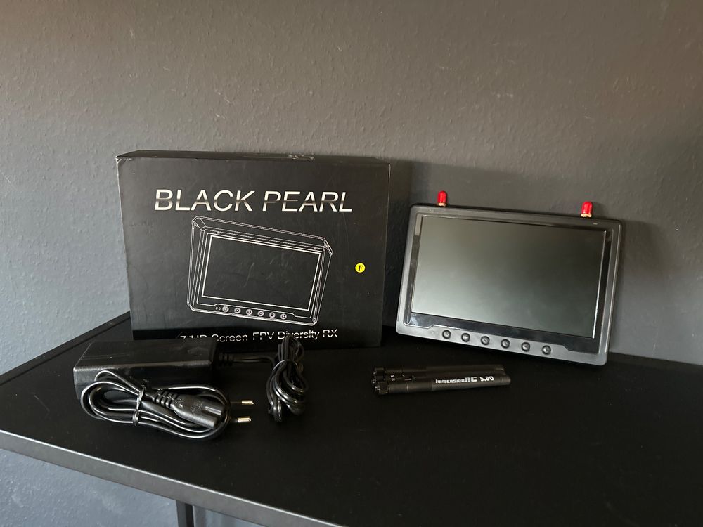Flysight FPV Monitor 7" Black Pearl RC801 mit Empfänger (Gebraucht) in ...