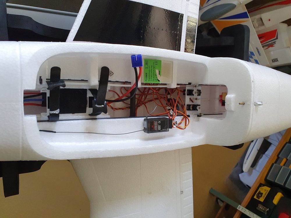 Modellflugzeug RC Piper Cherokee (Gebraucht) in für CHF 95 – nur ...